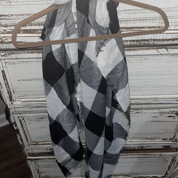 Charming Charlie | Accessories | Nwt Charming Charlies Black And White ...